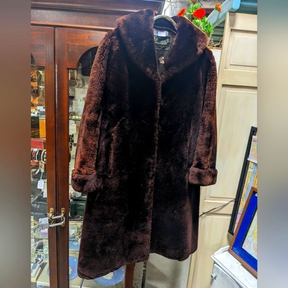 Kramer's | Jackets & Coats | Kramers New Havenlarge Brown Faux Fur Coat ...